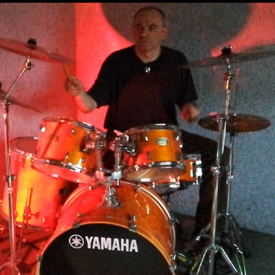 Lezioni di batteria a modena (da 15€ / a Modena | Villaggio Musicale